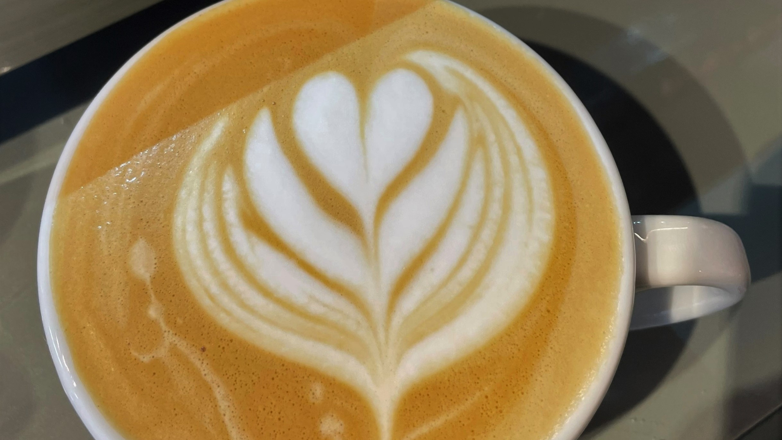 Barista Keith opent vandaag zijn Avi 38 koffiebar | Moeyaert